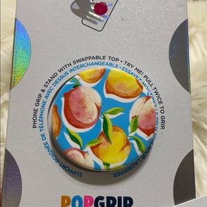 PopSocket | Accessories | Popsockets 3 New Pops With New Pop Chain ...